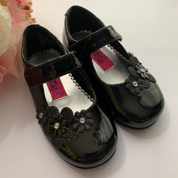 Rachel Shoes | Shoes | Rachel Girls Shoes 5 Baby Black Color And Velcro ...